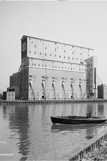 Chicago’s Other Skyscrapers: Grain Elevators and the City, 1838-1957 ...